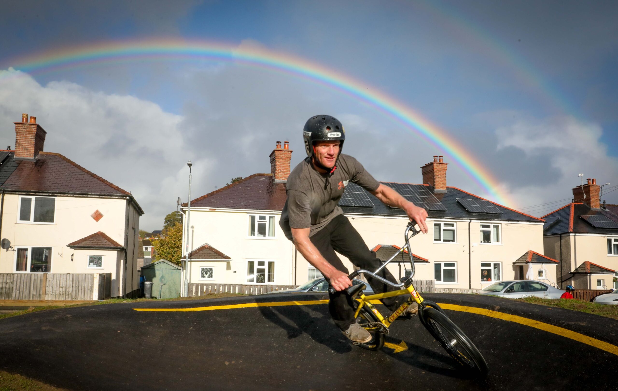 Llwybr beics newydd, cyffrous yn agor yn Ninbych! - Grŵp Cynefin
